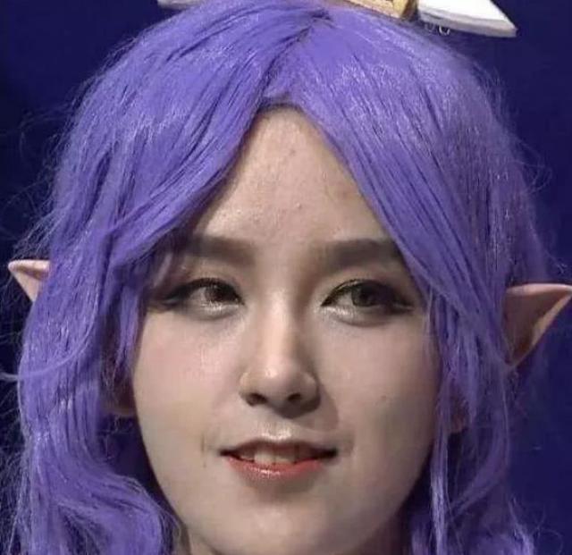 LOL：女神Rita“黑历史”被网友挖出，照片曝光后形象尽毁！
