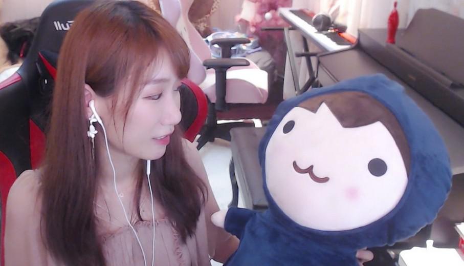 DOTA2：Zard生气后连YYF都不怕？肚皮怪禁言无数水友