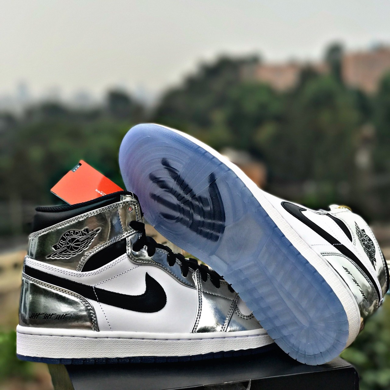 晒鞋|猛龙总冠军？AJ1卡哇伊、AJ4猛龙谁更吸睛！|猛龙|总冠军|徐凯_新浪新闻