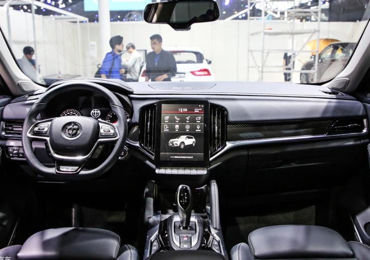 中华V7 上市，搭载全新1.8T发动机 售13.59-16.39万