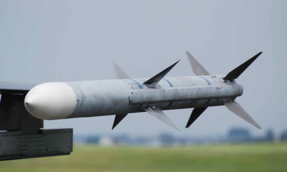 美军AIM-260曝光，专门克制PL-15？其实美国最担心的是这款导弹