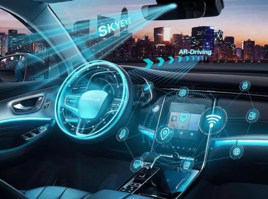 全球首款量产智能座舱 荣威RX5MAX 硬核价10.68万起