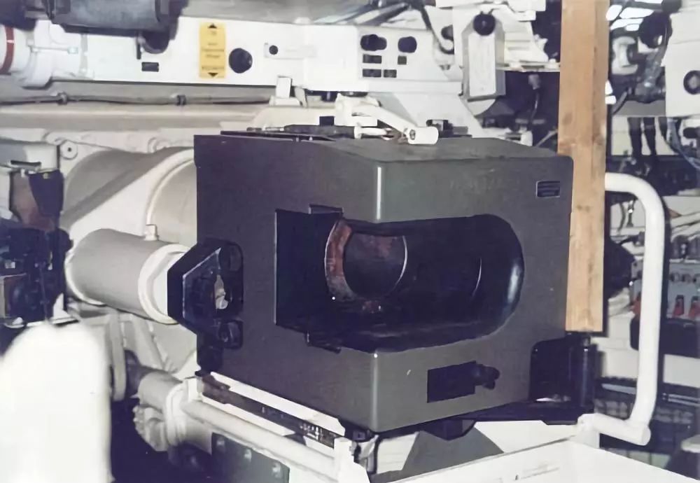 99A的125滑膛炮威力巨大，15式轻坦为啥不用？却装105线膛炮？|炮弹_新浪新闻