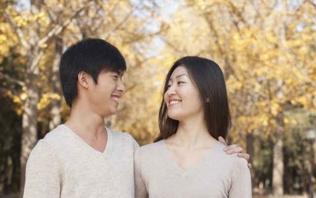 男人非常喜欢用暧昧语言,来跟四种女人聊天