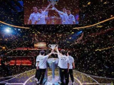 kpl：厉兵秣马卷土重来，QGhappy全新阵容再战秋季赛|卷土重来|凤梨|合体_新浪新闻