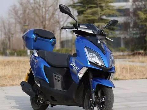 UU125升级版铃木UY125，售价9380，超大空间，犀利的线条-新浪汽车