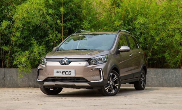 纯电SUV谁加强？北汽新能源EC5对比比亚迪e2