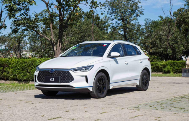 纯电SUV谁加强？北汽新能源EC5对比比亚迪e2