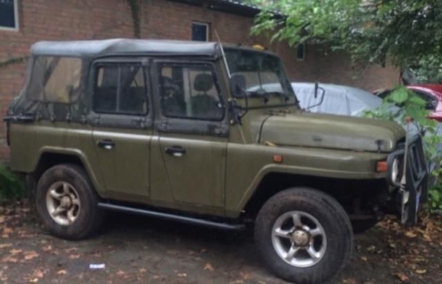 经典重现！新版BJ212越野车要火，军绿色车漆勾起多少人的回忆