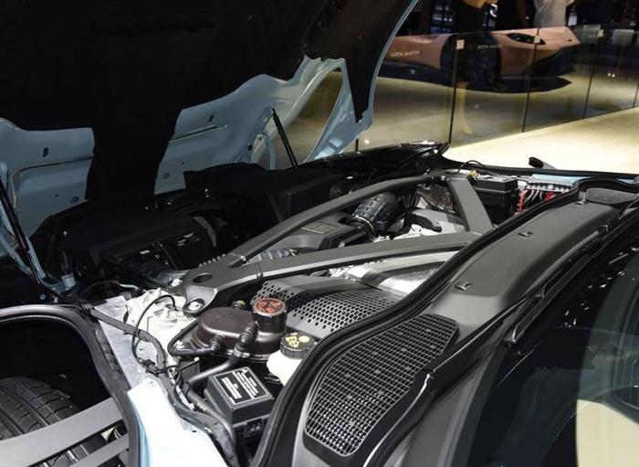 史上最美丽阿斯顿马丁，宛如绅士一般，载4.0TV8，比12缸错0.1秒