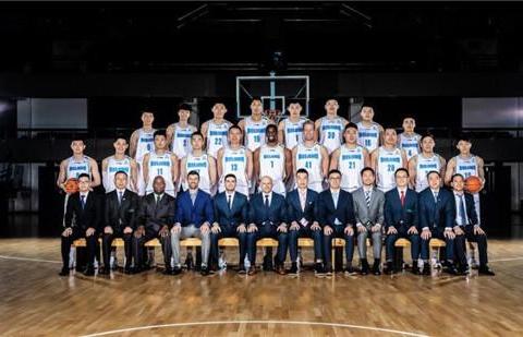 CBA北京队官方写真，书豪帅气晓川霸气，网友：联盟颜值最高球队|CBA|北京队|方硕_新浪新闻