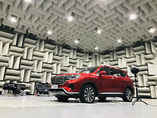 荣威RX5 MAX：为了强大，我们必须安静-新浪汽车