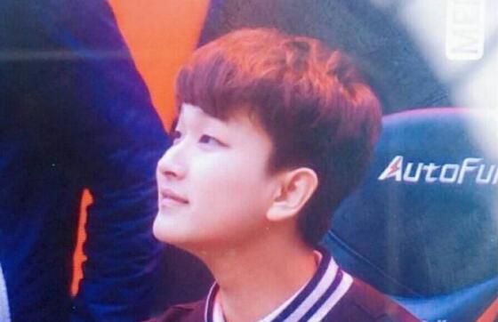 KPL吧热议：梦泪猫神阿泰力压uzi和厂长 游戏家盛典投票引争议|游戏家|阿泰|盛典_新浪新闻