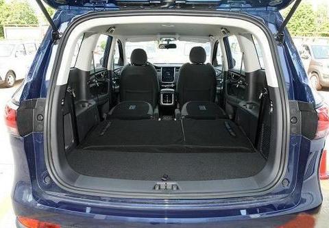 车长4米8的中型SUV，提供5/6/7座，全系标配ESP才8.69万-新浪汽车