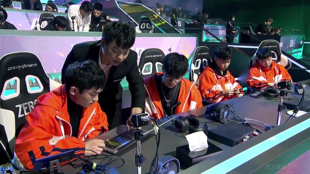 和平精英PEL，4AM、ELG吃鸡上瘾？毕竟是吃鸡大户签约队伍|虎牙|吃鸡|比赛_新浪新闻