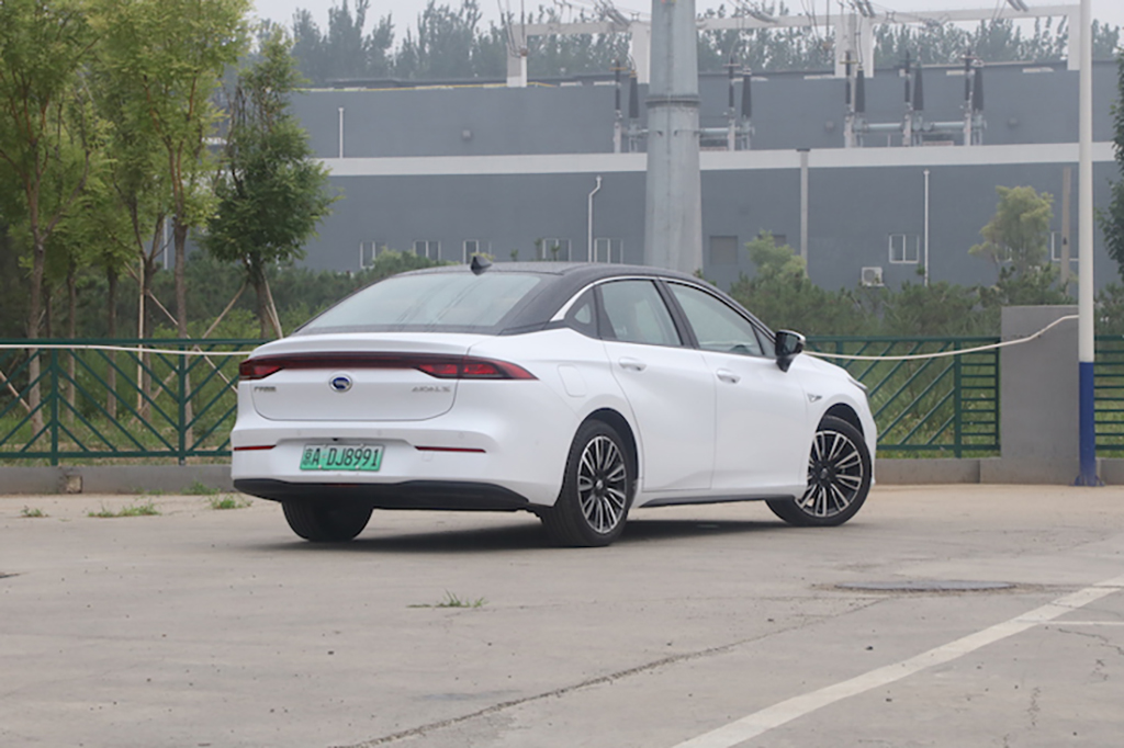 20万预算 500+续航 小鹏G3、Aion S谁更值得买？-新浪汽车