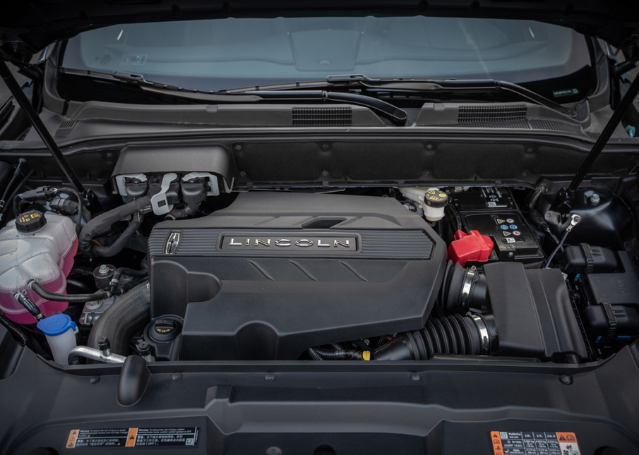 搭2.7T V6引擎，配四驱系统，林肯航海家2.7T尊耀版值得购买吗？