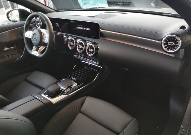 全新北京奔驰A35L AMG 实拍解析