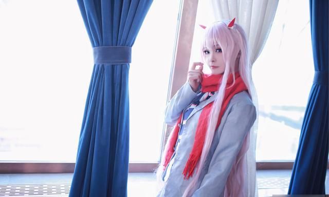 来自国内的四位漂亮妹子COS日本动漫角色“02”！造型相当帅气哦