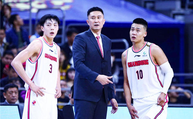剑指CBA总冠军，联盟第一广东队有望成功卫冕，并实现十冠王