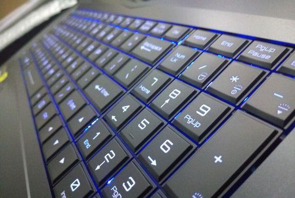 GX8-KP7S1—经典战神旗舰游戏本拆箱评测