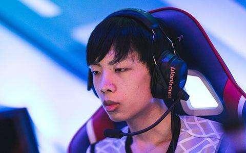 LOL: smlz将成为第二个uzi? 网友: 安定下来吧, 老马|冠军|休赛|门票_新浪新闻