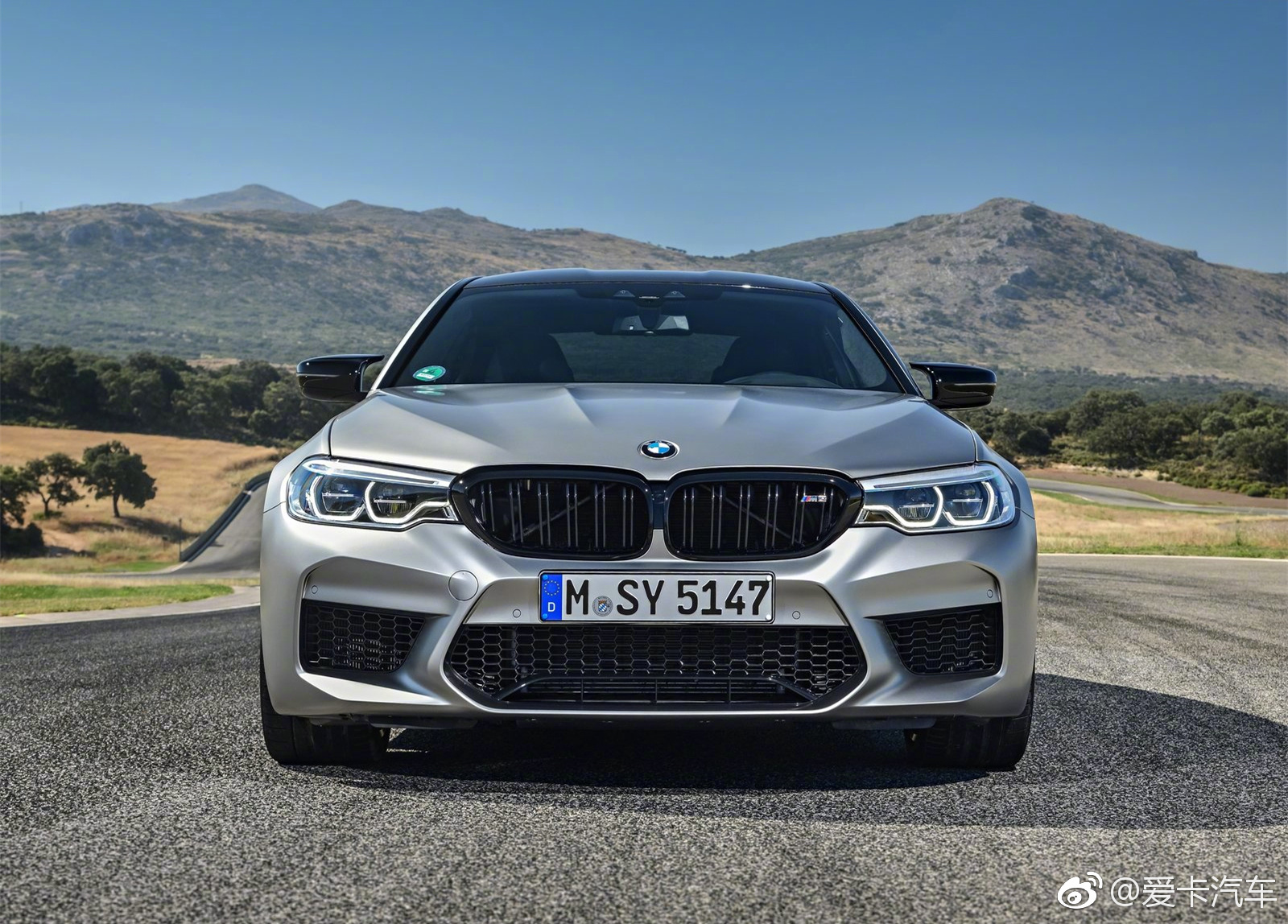 宝马 M5 Competition (2019)搭载4.4T V8发动机