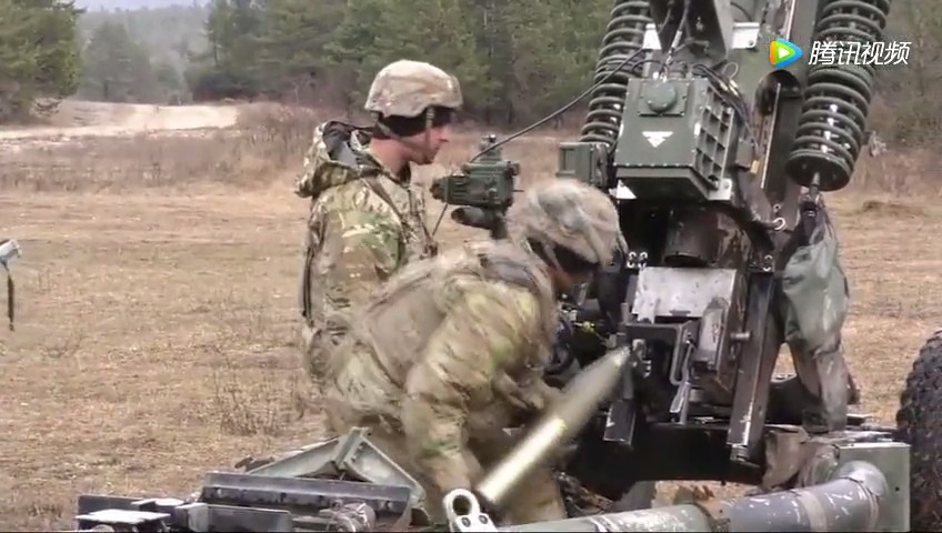 美国M119式105毫米榴弹炮|毫米榴弹炮|美军|榴弹炮_新浪新闻