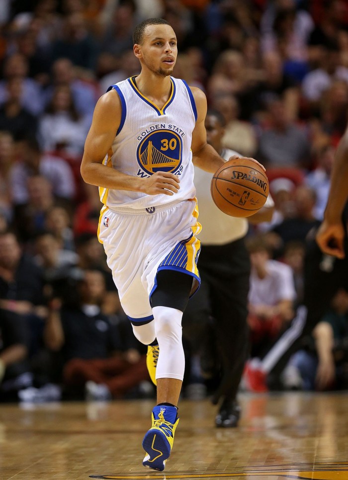 重排NBA21世纪前10巨星排名，库里第6 科比第3 第1没悬念|库里|科比|篮板_新浪新闻