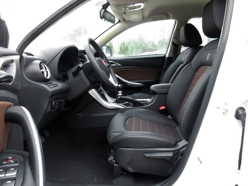 空间比H6还舒服，新车比荣威RX3还便宜，国产这台SUV要火了！