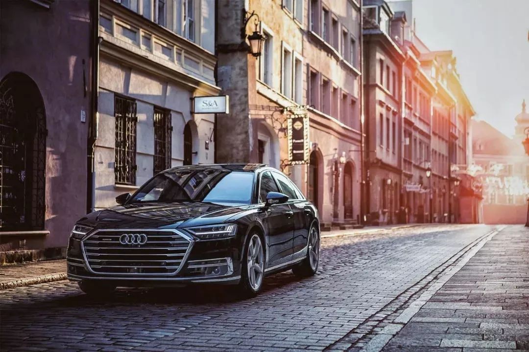 全新一代A8L成奥迪W12绝唱，或许未来的世界不需要大排量…