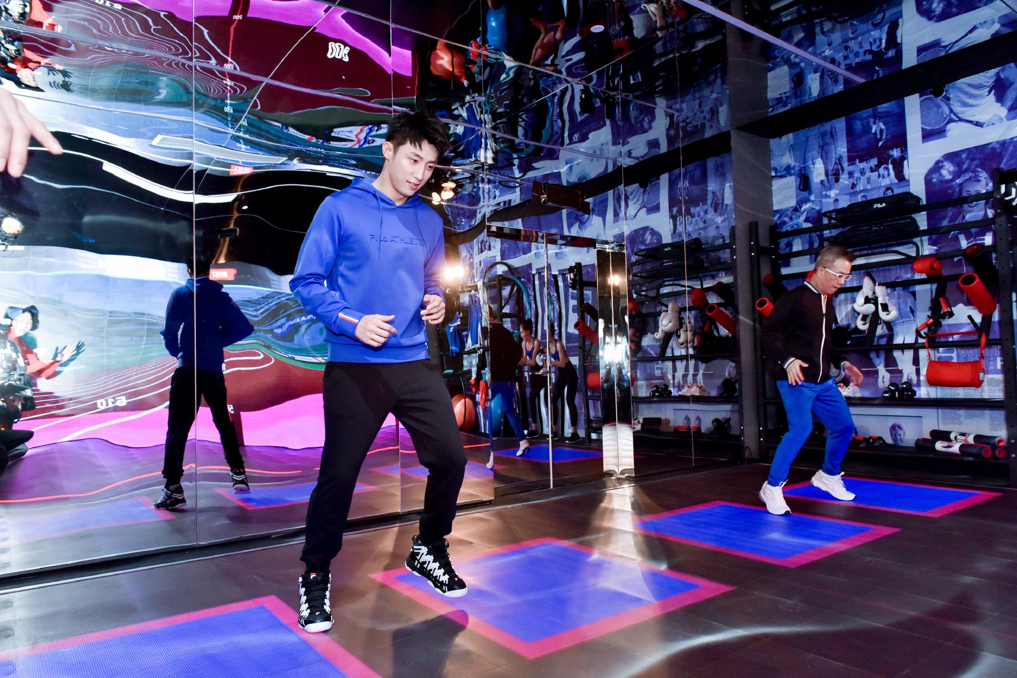 FILA全国最大综合旗舰店，在福州东百中心开业