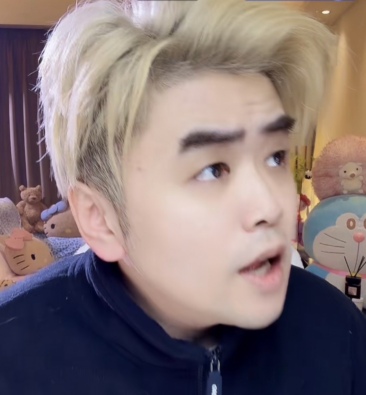 朱开曝Gumayusi将转会HLE，外媒称Peyz加入T1|T1_新浪新闻