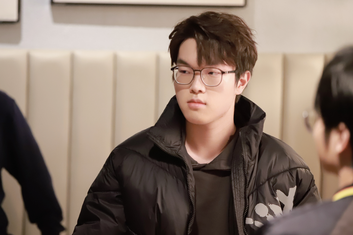 Bin去RNG小虎转中？LPL转会期最大反转来了！Uzi银河战舰被截|战舰|银河|峡谷_新浪新闻