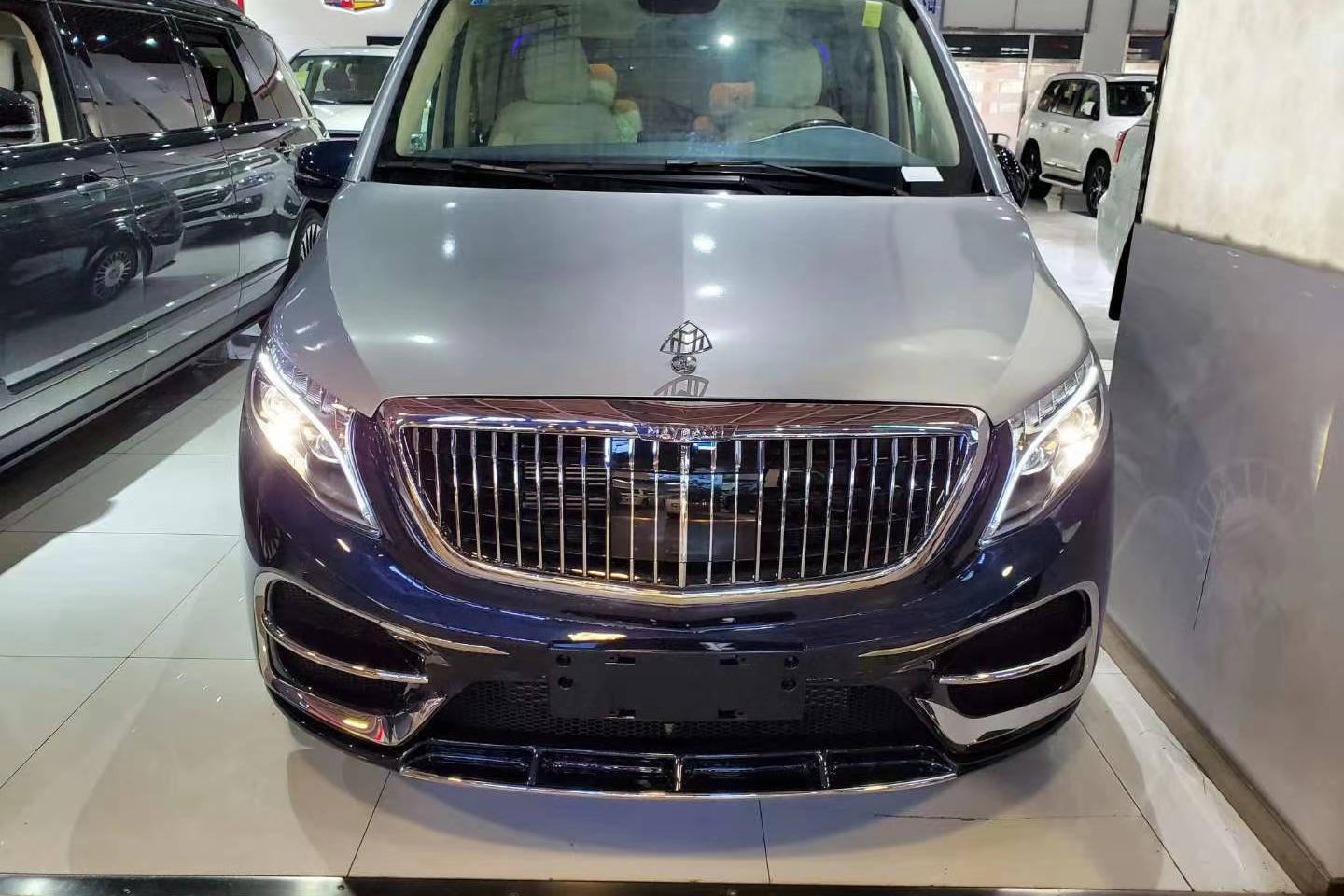 迈巴赫版奔驰MPV亮相，内饰豪华不输埃尔法，2.0T+9AT，真帅气-新浪汽车