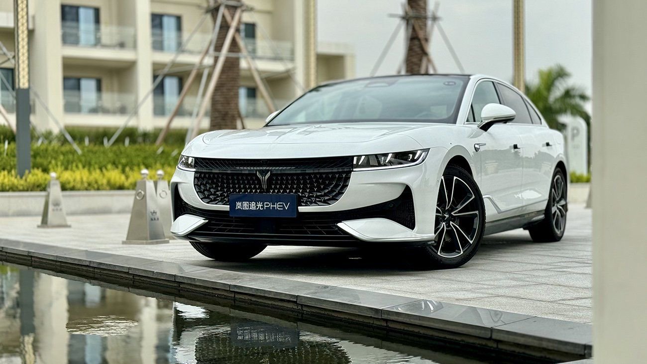 岚图追光PHEV：战略上藐视56E，战术上打汉DM-P|行车安全|中高级车|新能源_新浪新闻