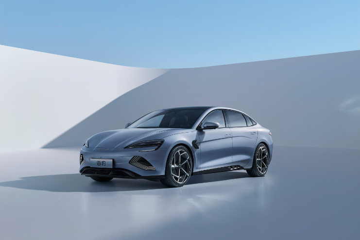 CTB、iTAC、800V平台……黑科技来袭，比亚迪海豹又要内卷？-新浪汽车