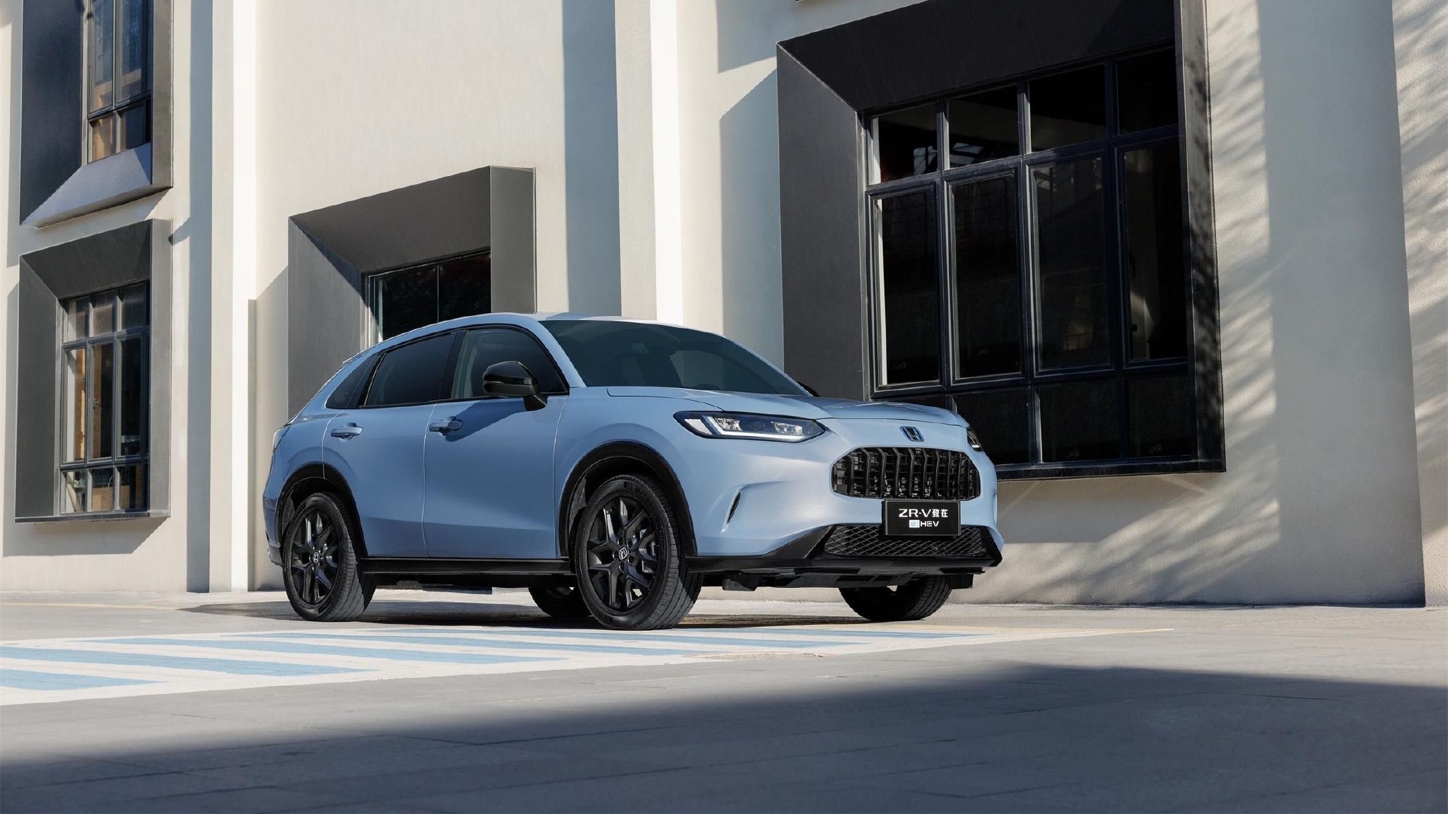 售价17.99万元起 广汽本田混动SUV ZR-V致在e:HEV上市|新车上市|15-20万新车|新能源_新浪新闻