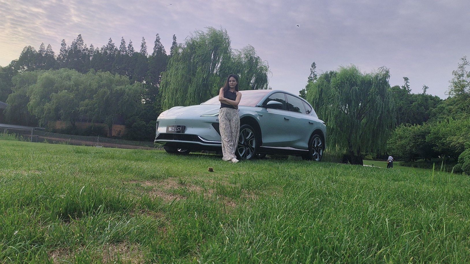 体验智己LS7的城市NOA 感受梧桐树下的夏日魔都|汽车资讯|25-35万suv|新能源_新浪新闻