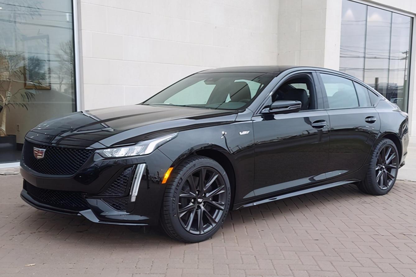 3.0T引擎+四出排气，运动版凯迪拉克CT5实拍，6缸动力真霸气！-新浪汽车