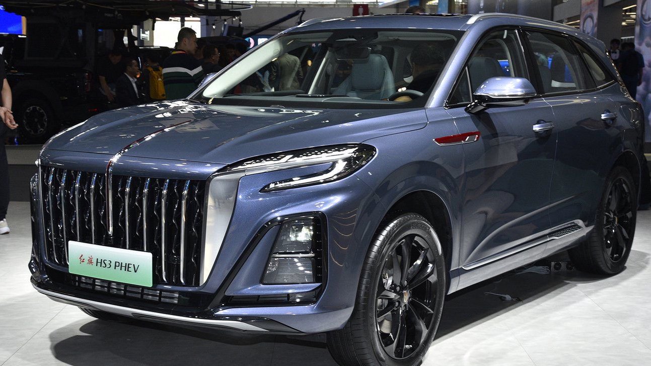 出街即焦点！续航超1100km 红旗HS3 PHEV你爱了吗？|汽车资讯|汽车视频|续航_新浪新闻