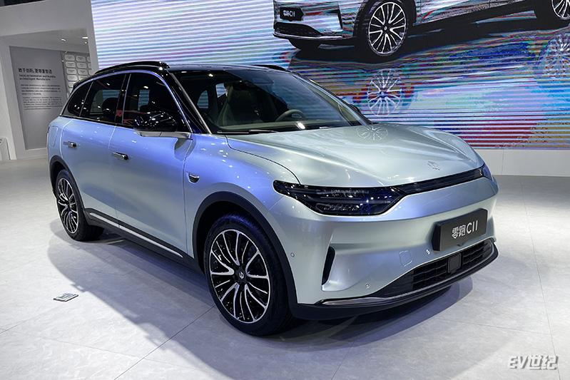 三联屏+600km续航，零跑C11将于12月28日正式开启预售-新浪汽车