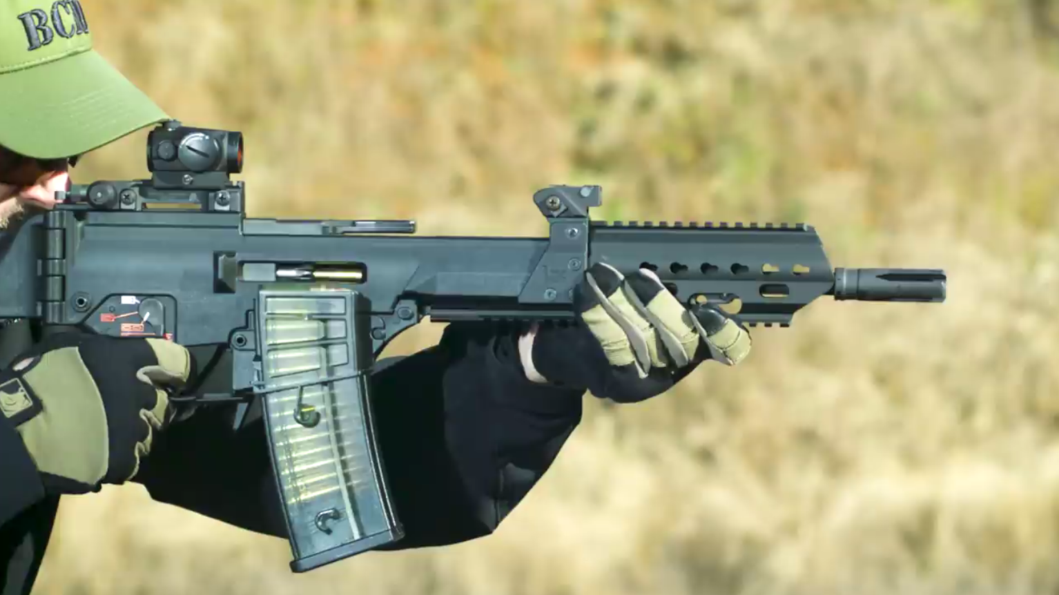 G36突击步枪，名气不及M16却有自己独特一面，最后却恶评如潮？|突击步枪|射击|实弹_新浪新闻