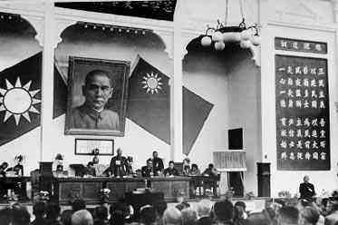 蒋介石开国民党大会时，主席台上坐着一位红色特工，老蒋浑然不知速记沈安娜蒋介石新浪新闻 8495