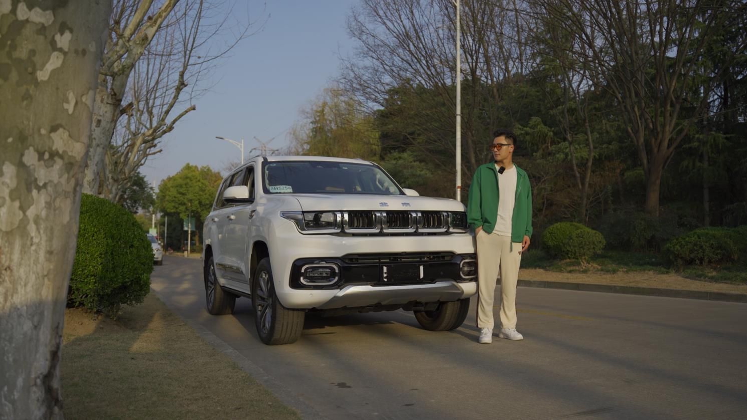 坦克300的价格坦克500的尺寸 试驾北京越野BJ60|对比评测|汽车视频|北京_新浪新闻