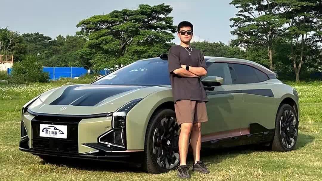 价值51万的大玩具 高合HiPhi Z有哪些亮点？|行业新闻|人物访谈|汽车视频_新浪新闻