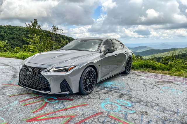 雷克萨斯IS500 F Sport：一个时代的落幕-新浪汽车