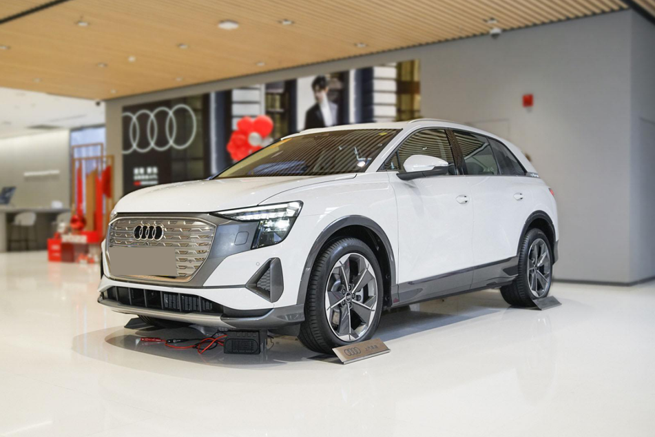 2023款Q5etron上市售价29.85-41.55万元纯电中大型SUV品质之选-新浪汽车
