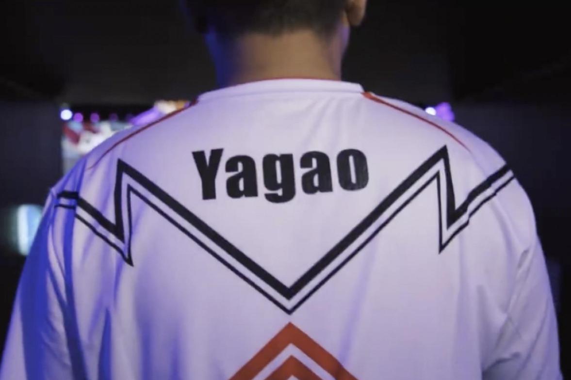 LOL：Kanavi如何来的LPL？yagao透露真相：我俩互喷来的！|选手|缘分|合约_新浪新闻