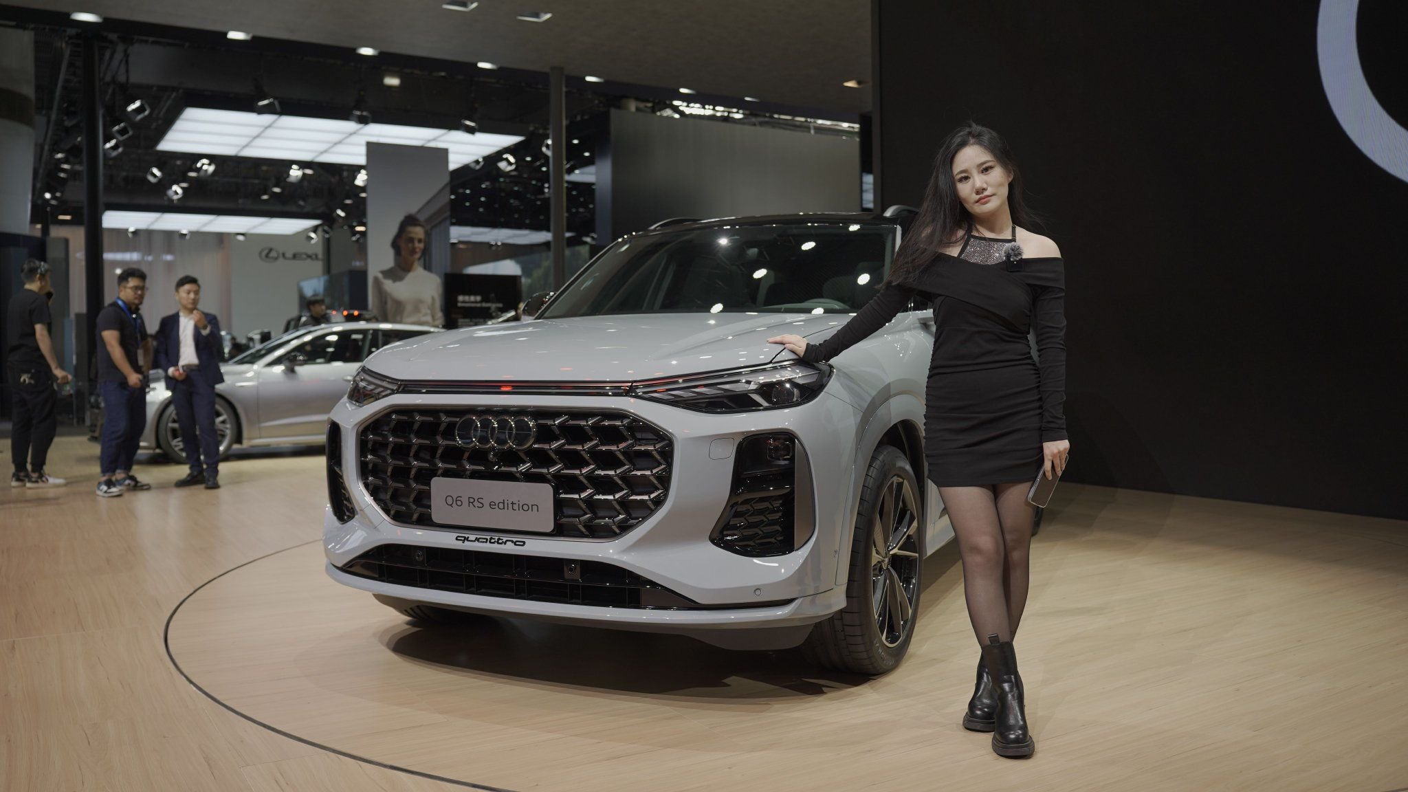 奥迪Q6 RS edition亮相广州车展，专属限定的运动质感拿捏到位|新车发布|BBA新车|奥迪_新浪新闻